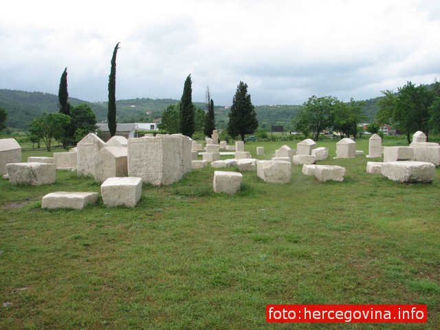 Stolačke nekropole stećaka Radimlja i Boljuni pod zaštitom UNESCO-a ...