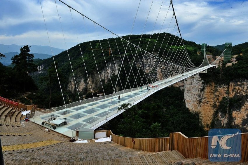 Kina: Najviši i najduži stakleni most na svijetu bit će otvoren tijekom ...