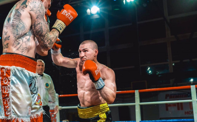 Emil Markić jednoglasnom odlukom sudaca pobjedio Mađara Ferenca Alberta ...