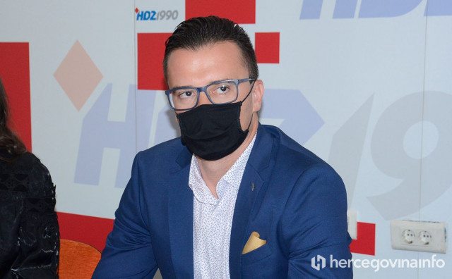 SLAVEN PRINC Vrijeme je za velike promjene u Devedesetki, a svim srcem ...