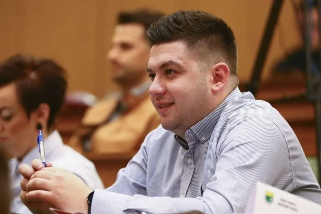 SIPA U AKCIJI Zastupnika NES-a sumnjiče kako je lagao da mu je nuđeno ...