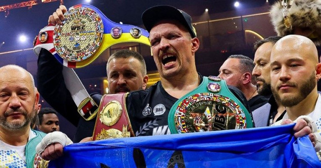VIDEO Usik u odličnom meču pobijedio Furyja i postao prvak teške ...