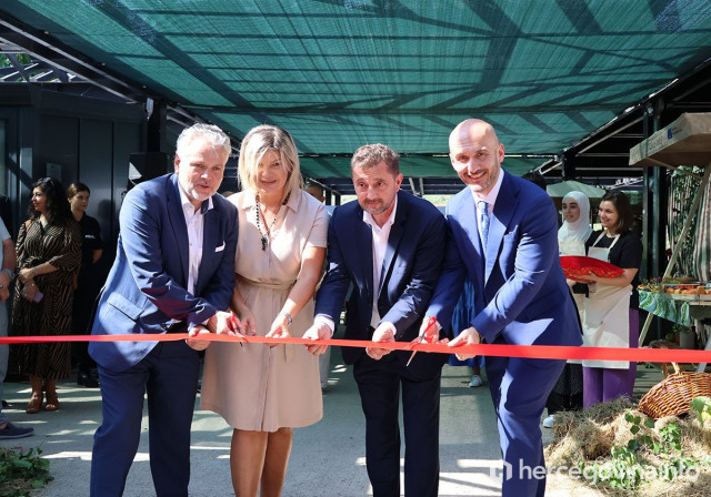 TEPI SE VRAĆA STARI SJAJ Zahvaljujući EU4AGRI projektu, mostarski kupci ...