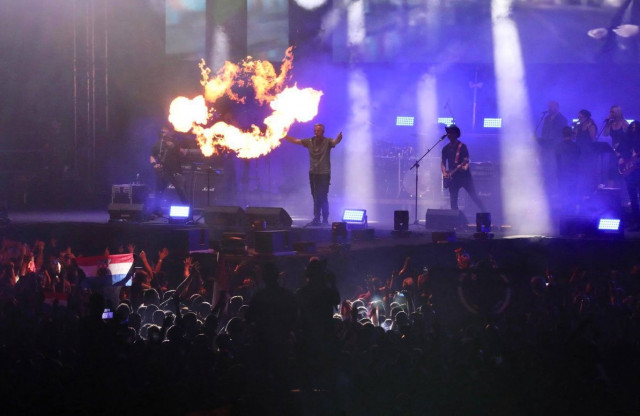 SPEKTAKL NA HIPODROMU Poznato kada se u prodaju puštaju karte za Thompsonov koncert | Vijesti ...