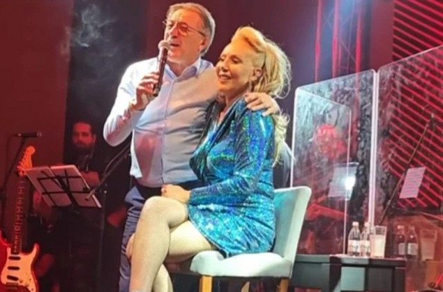 VIDEO Zdravko Mamić se popeo na binu i pjevao s Lepom Brenom na ...